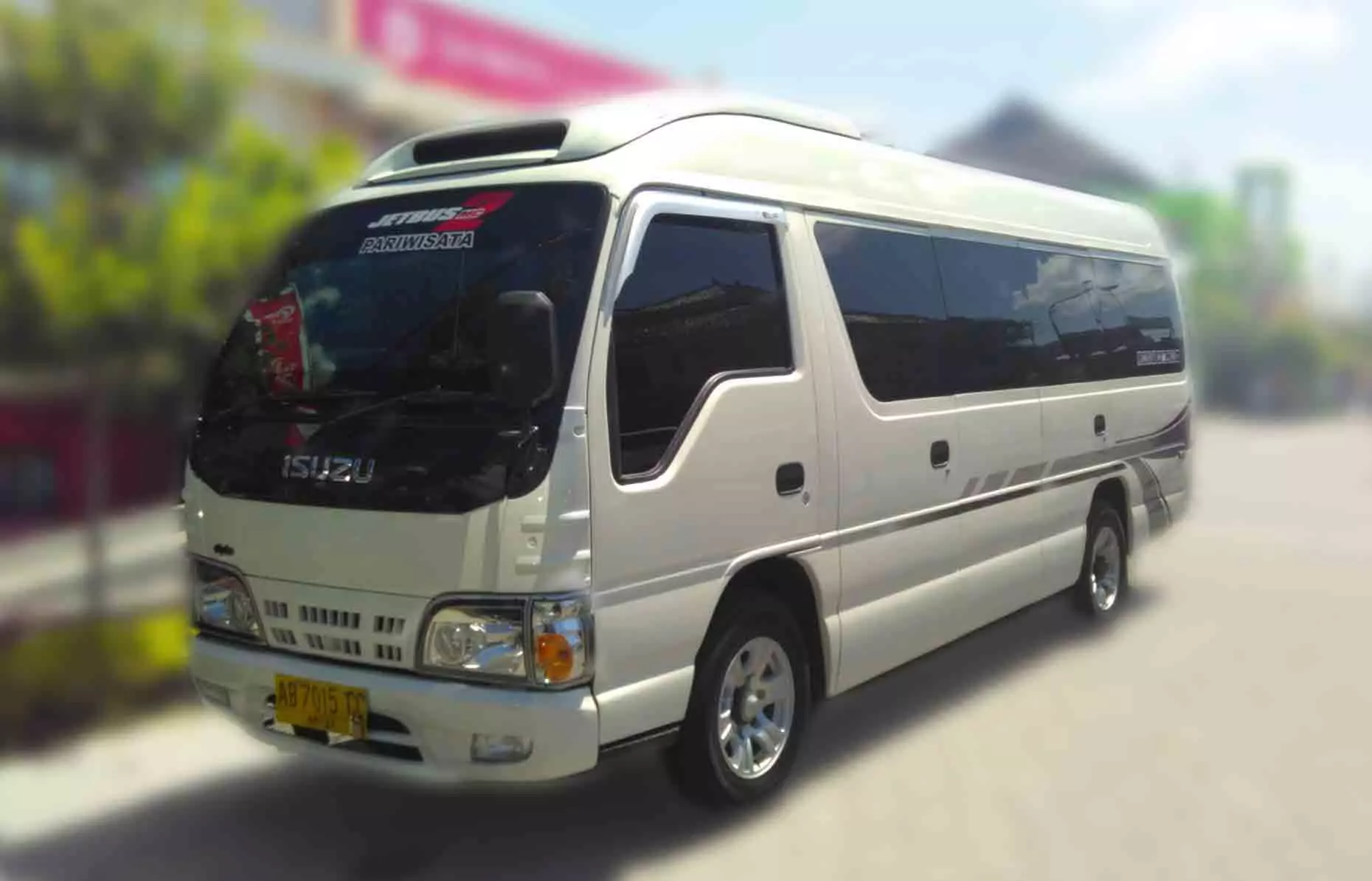 Sewa Mobil Elf Short 15 Seat Semarang Murah